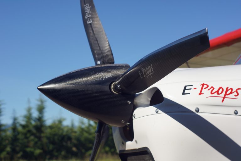 GLORIEUSE : Inflight Variable Pitch Propellers - E-PROPS - Blog