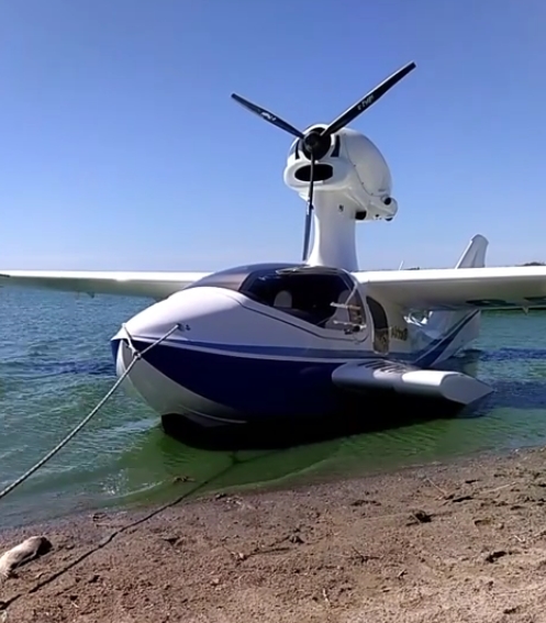 E-PROPS on Seaplanes - E-PROPS Carbon-Titanium Propellers for Aviation