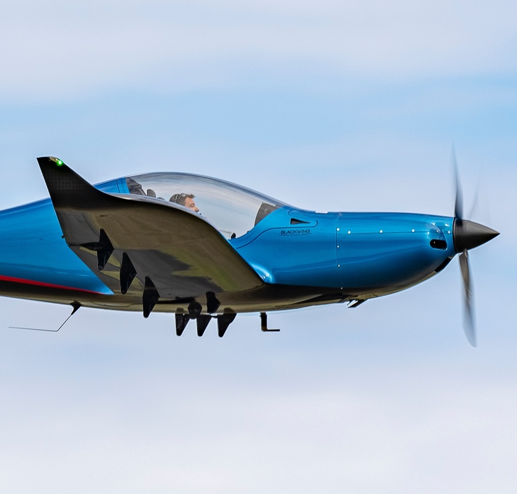Blackwing 912iS at Blois Airshow 2023 - E-PROPS Carbon-Titanium ...
