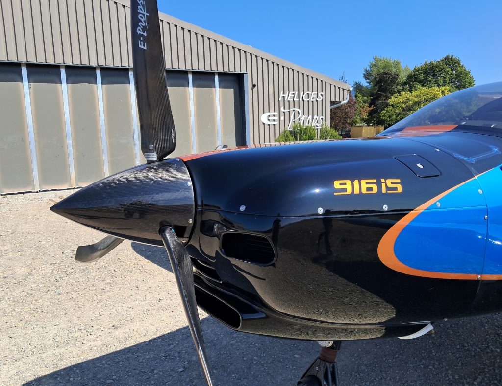 Finally, here it is : Glorieuse CS propeller for Rotax 916iS 160 hp ...