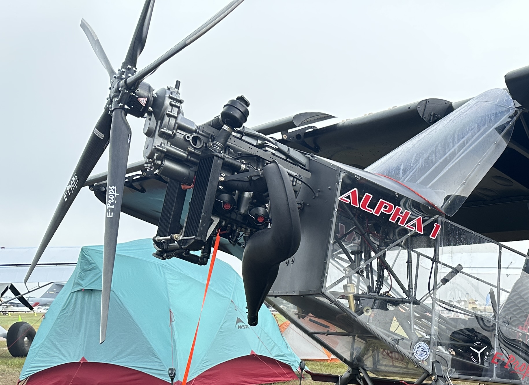 A beast with its E-Props - E-PROPS Carbon-Titanium Propellers for Aviation